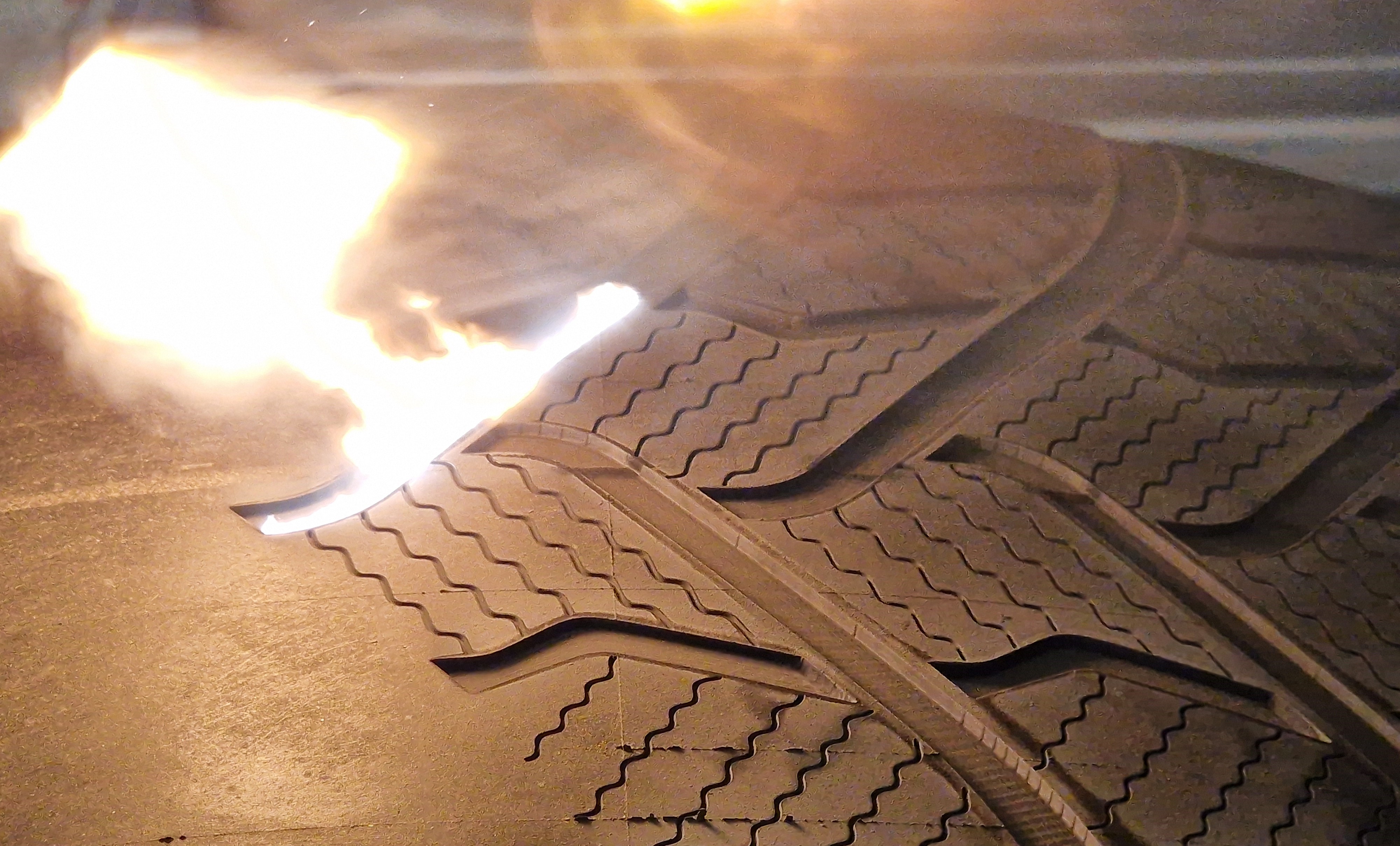 Zenna FlexCutter Tyre: Precision Laser Engraving for Tire Treads